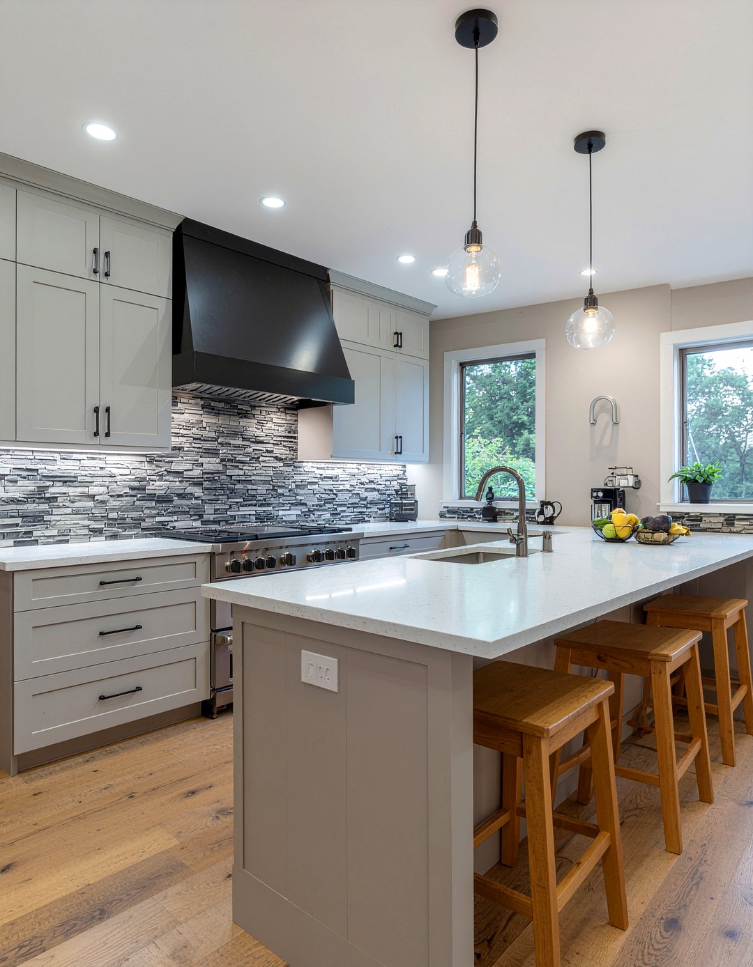 30 Mountain Kitchen Ideas for a Warm and Rustic Cooking Space ...